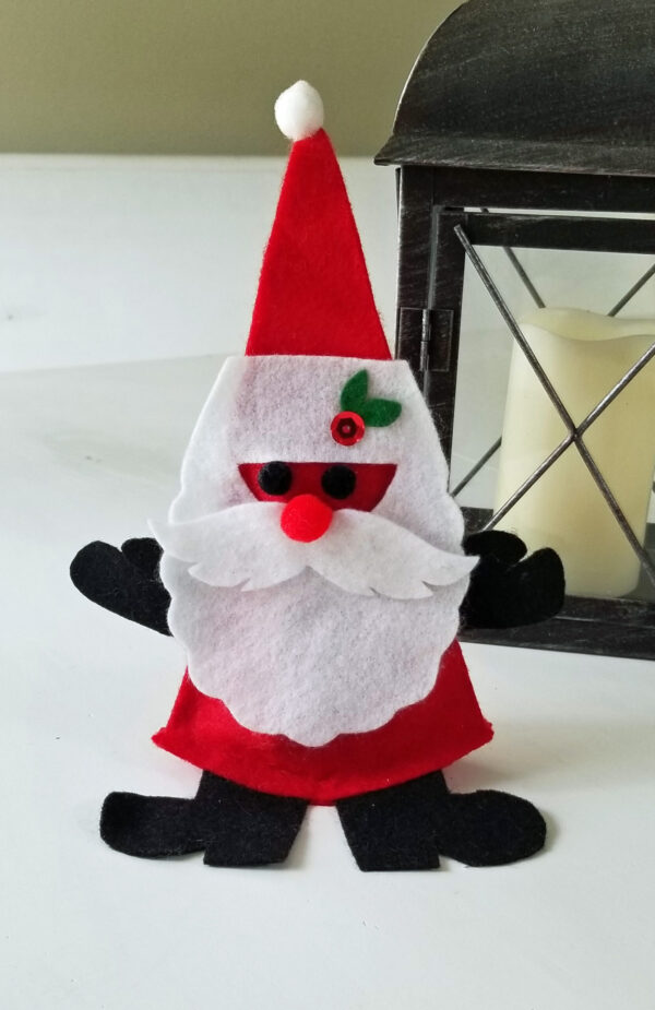 Christmas in July, Free Felt Santa Pattern - Spindles Designs