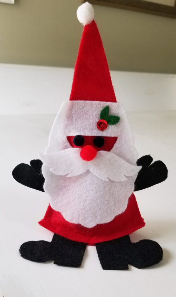 Christmas in July, Free Felt Santa Pattern - Spindles Designs
